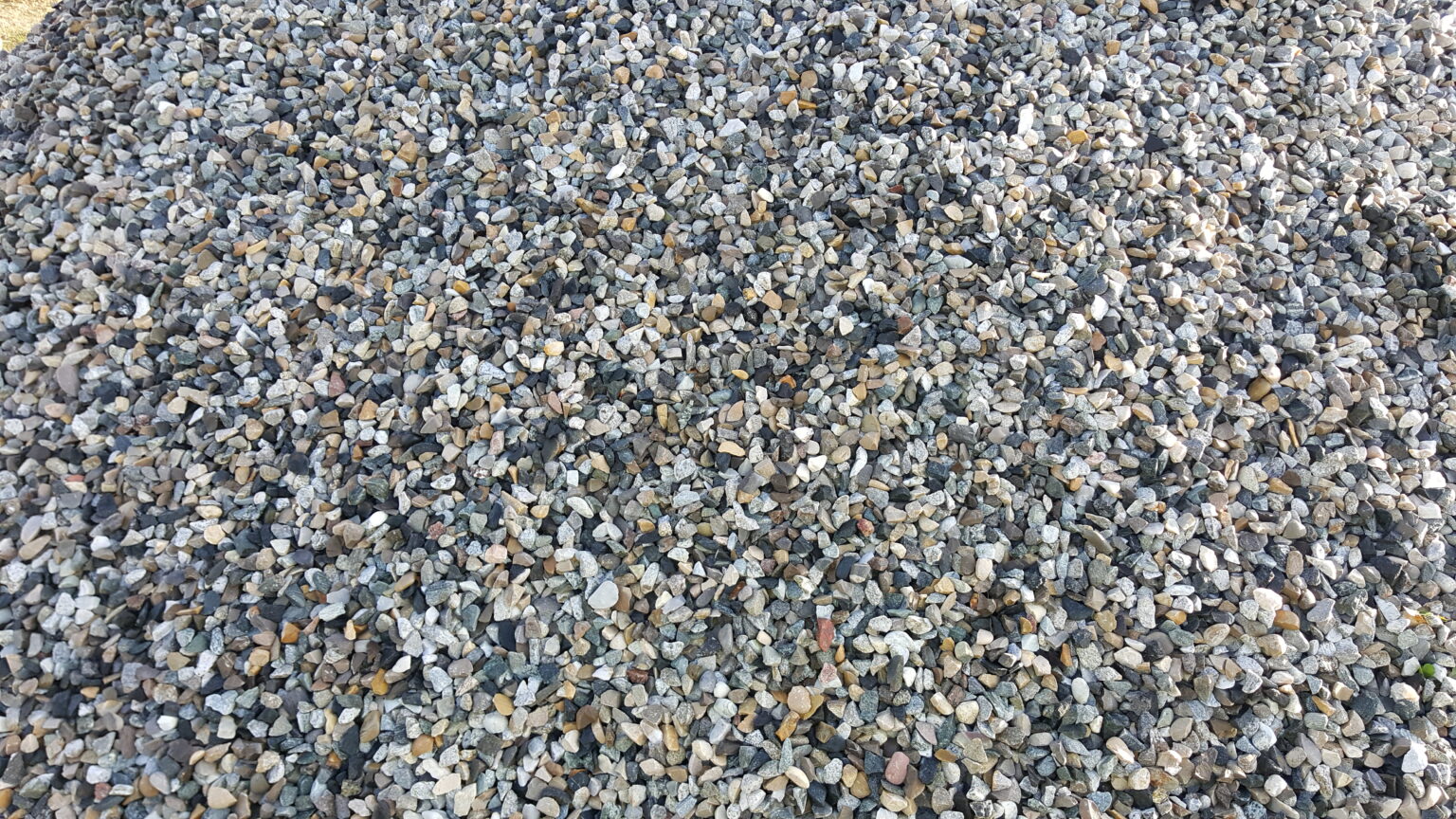 Graviers, ardoises, gabions pour la décoration - AVR 84